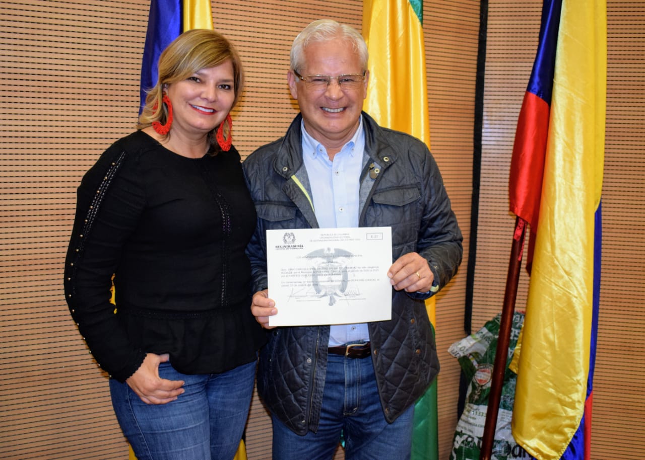 Juan Carlos López Castrillón recibió la credencial como alcalde electo ... Juan Carlos López Castrillón recibió la credencial como alcalde electo ...